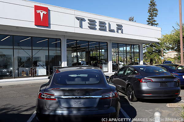 Tesla Gewinnt Prozess Um Tödlichen Autopilot Unfall New Business